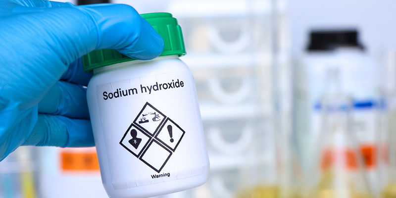 Navigating the Uses and Safety of Caustic Soda in Industry | Comal Chemical